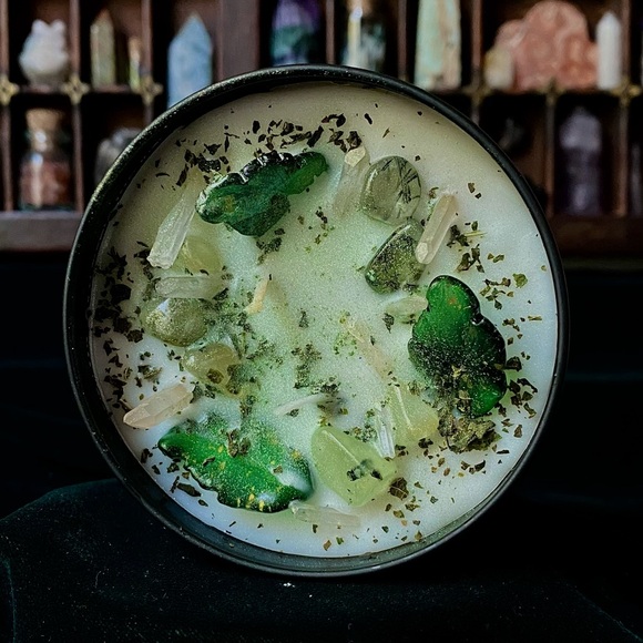 Planet Aries | Accents | Poison Ivy Crystal Candle | Poshmark